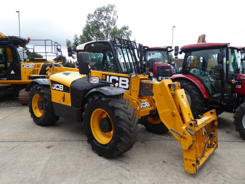 JCB 541-70 Agri Super C/W Q Hydraulic latching Q Fit and Pick up hitch