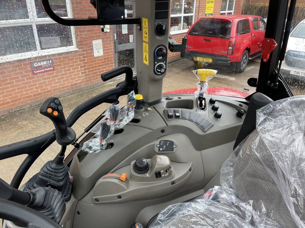 Case IH Farmall 120C HI-LO Loader Ready